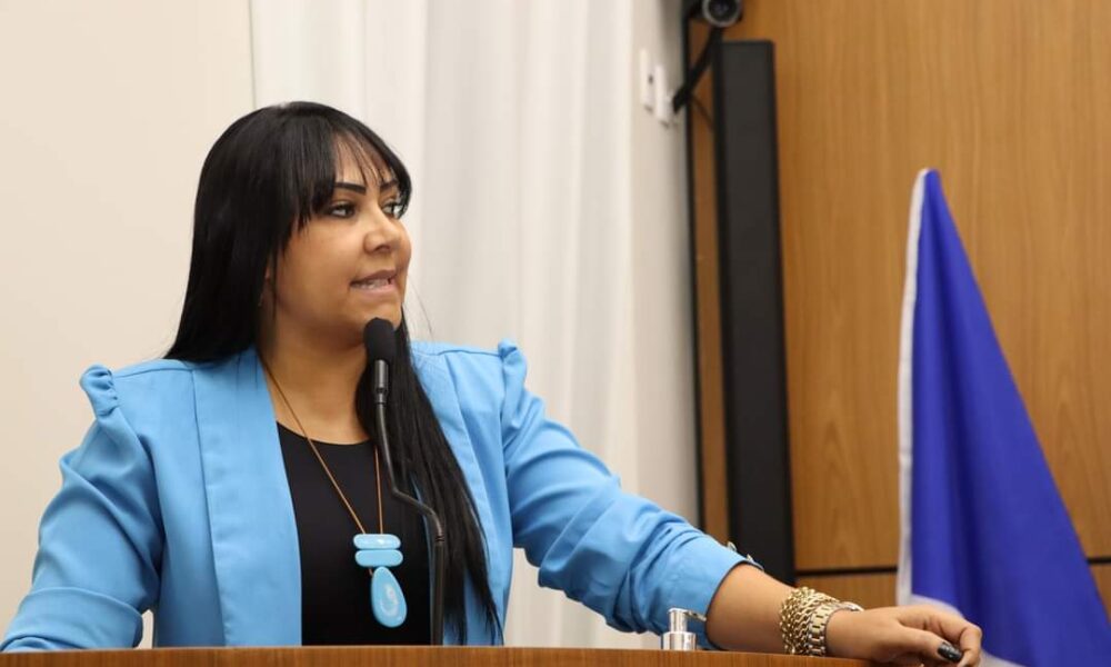 Janad Valcari cobra, mais uma vez, licitação do transporte público que ...